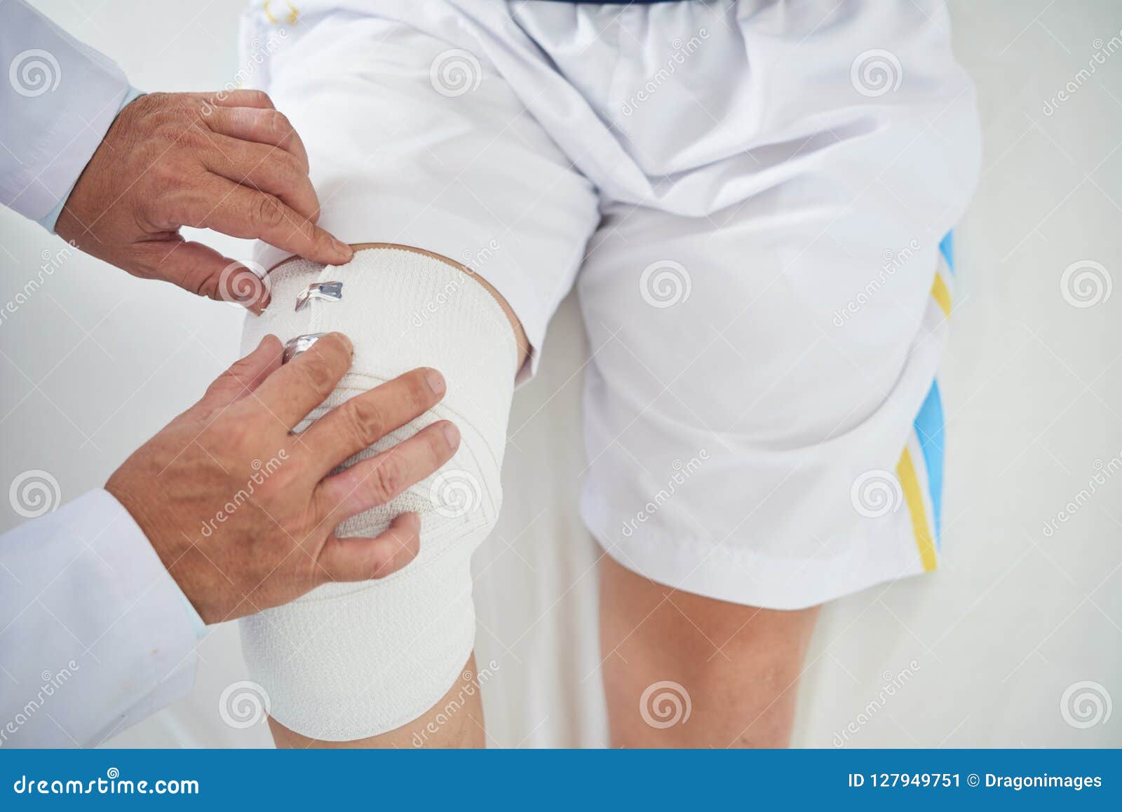 Changing bandage stock image. Image of hands, emergency - 127949751