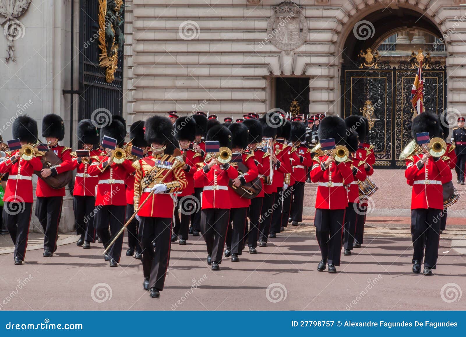Changing the Guard London editorial photography. Image of london - 27798757