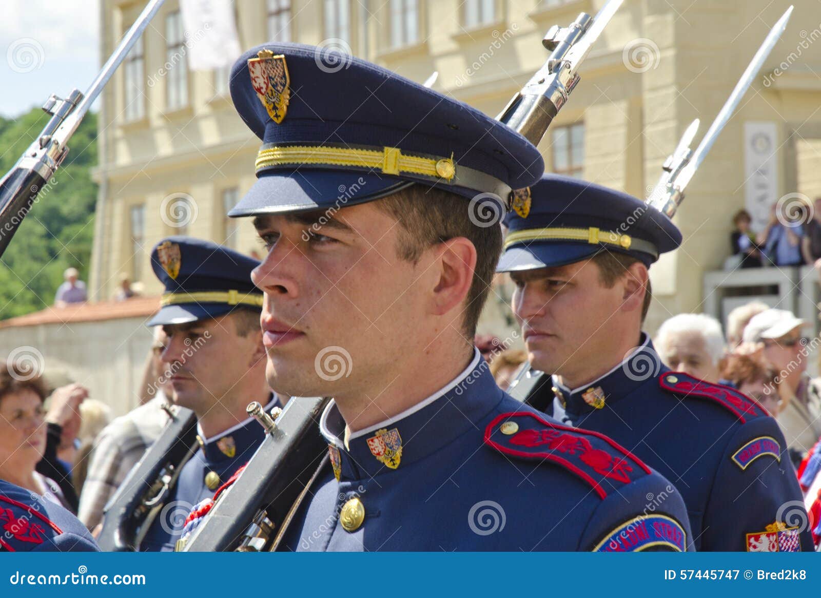 Changing of the Guard, Prague Castle Complex Editorial Photography ...