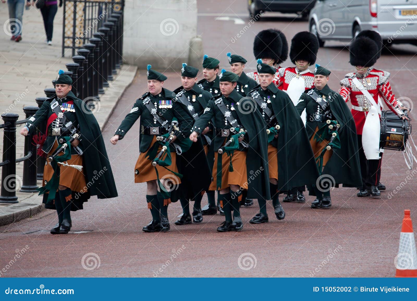 Changing of the Guards editorial photography. Image of scots - 15052002