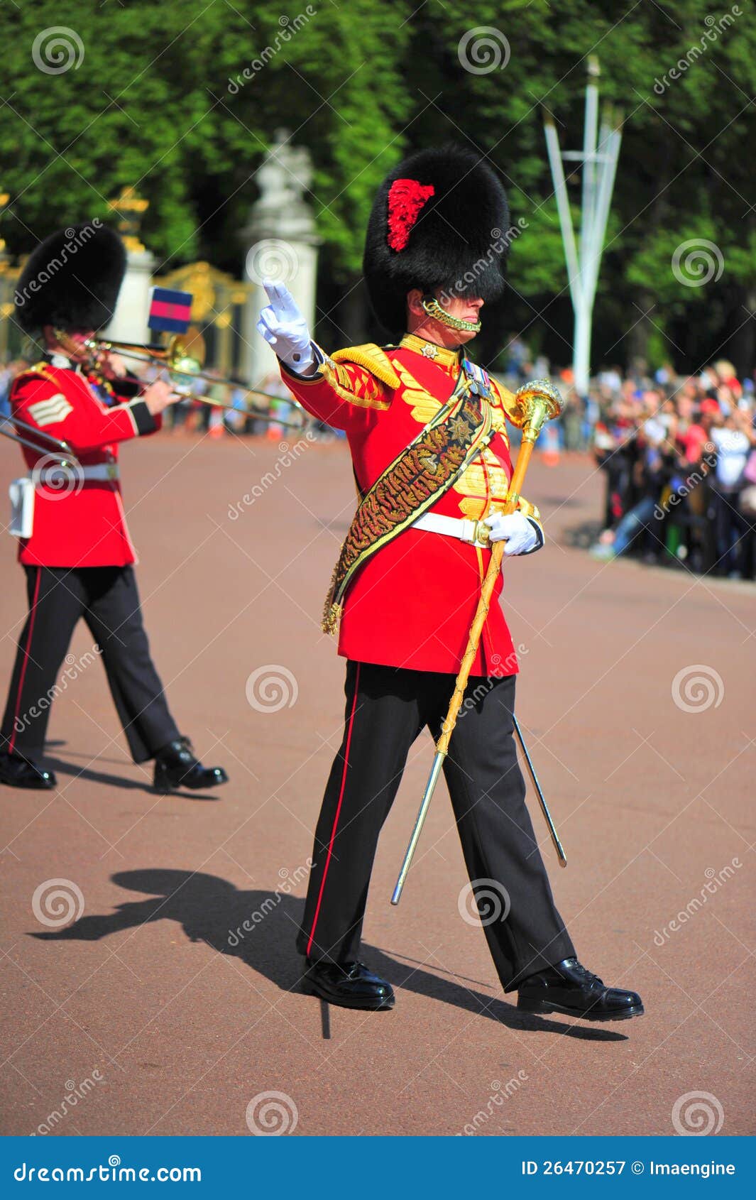 Changing the Guards at Buckingham Palace Editorial Photography - Image ...
