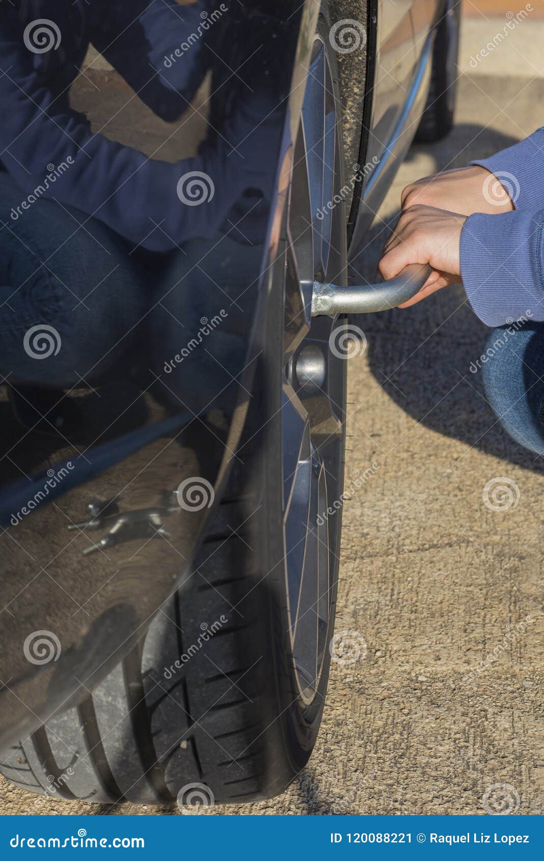 Changing the Wheel of a Car. Stock Image - Image of automobile, screws ...