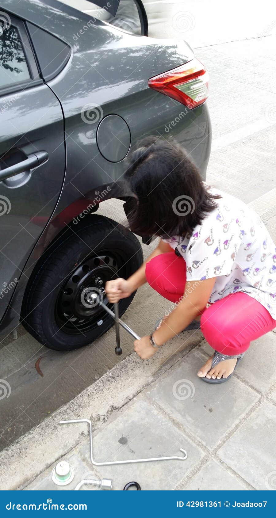 Changing Wheel Editorial Photo | CartoonDealer.com #42981361