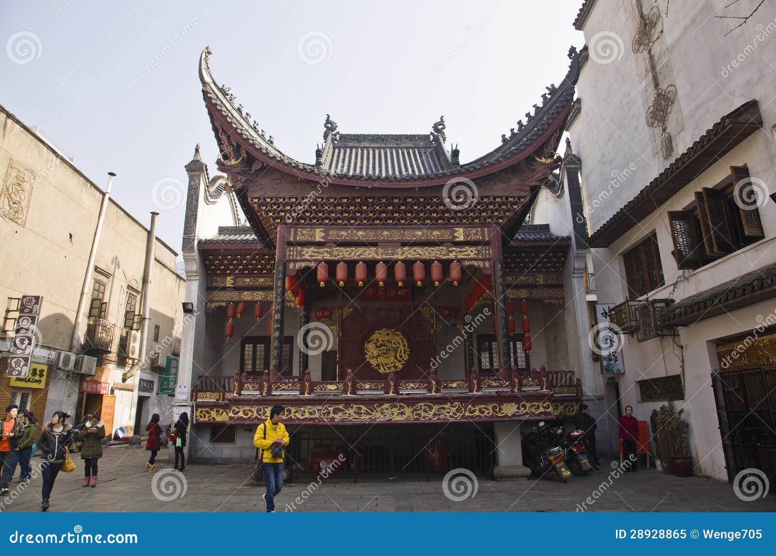 Changsha City old house editorial image. Image of lantern - 28928865