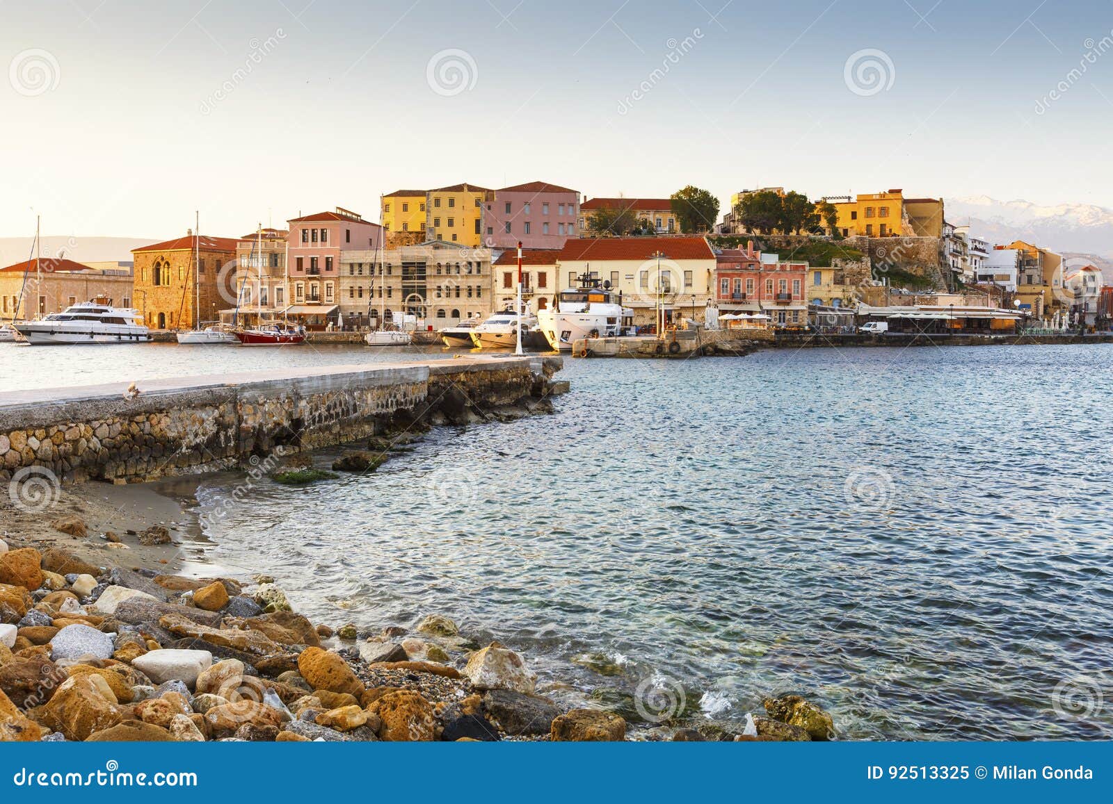 Chania, Crete imagem de stock. Imagem de venetista, porto - 92513325