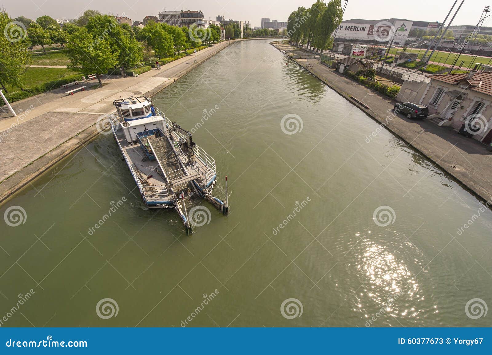 Channel Cleaning Boat editorial stock photo. Image of clean - 60377673