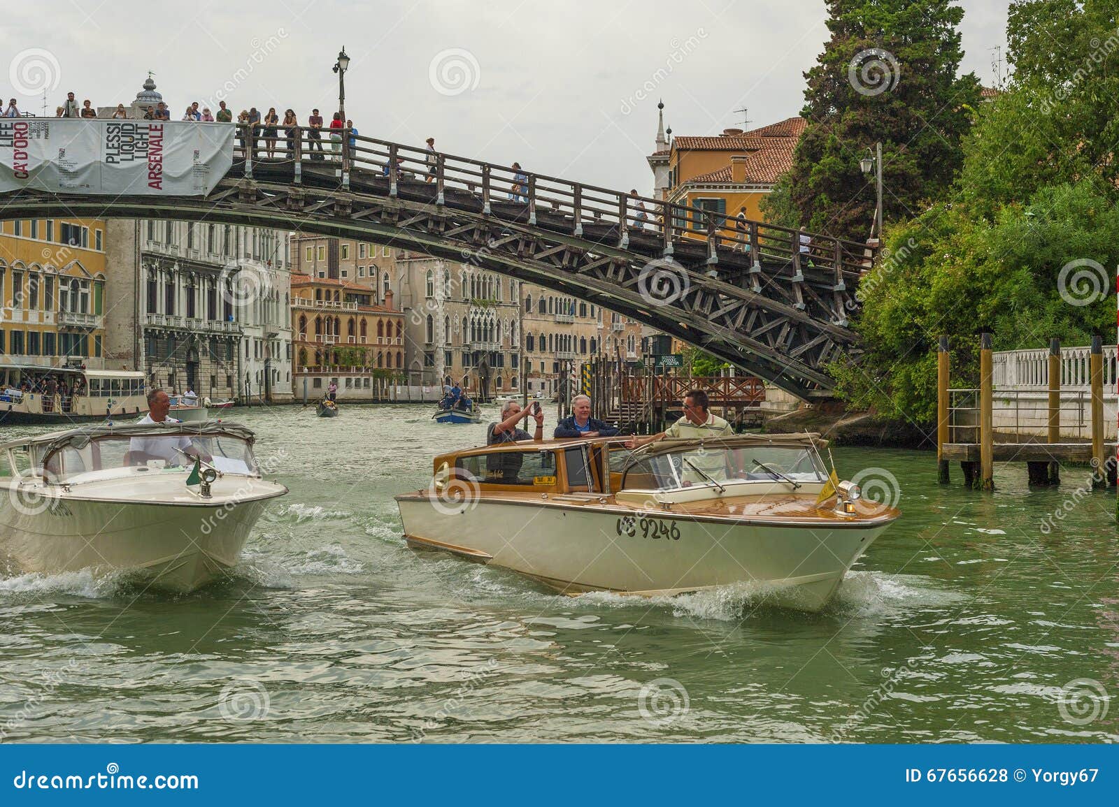 At the channels of Venice editorial stock photo. Image of city - 67656628