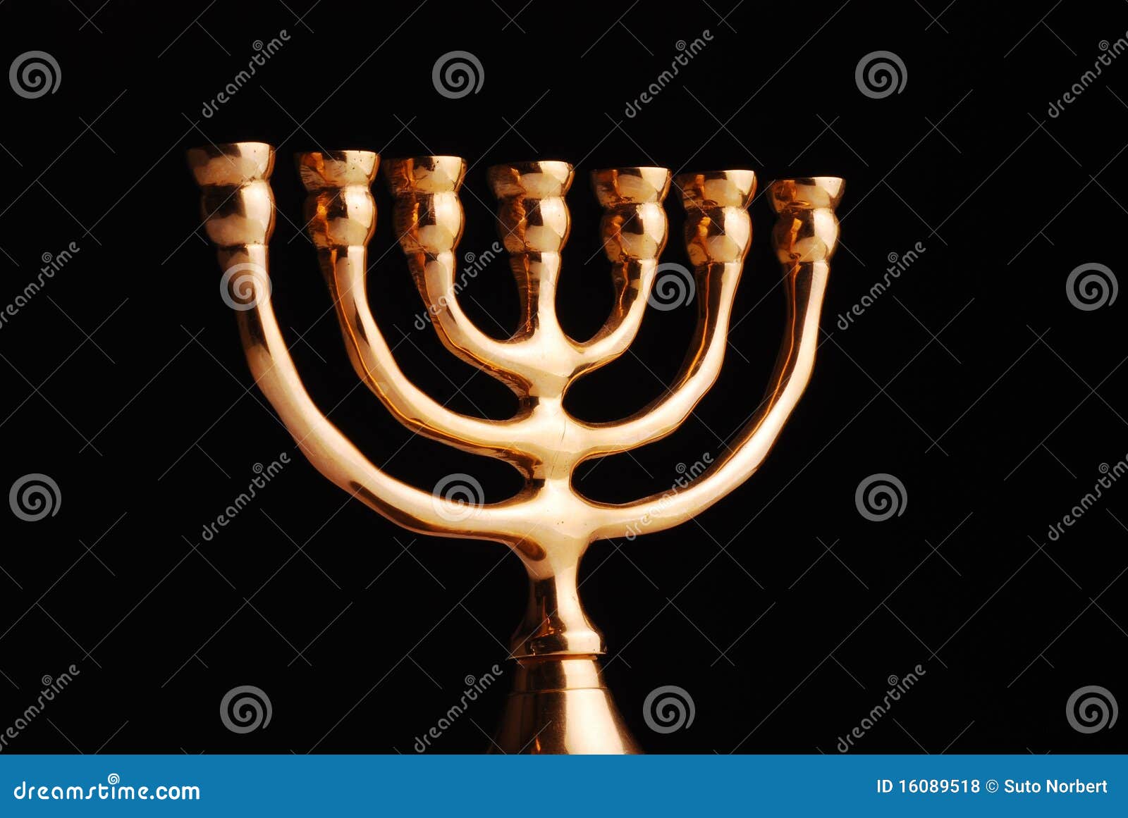 Chanoeka menorah stock foto. Image of hanukkah, seizoengebonden - 16089518