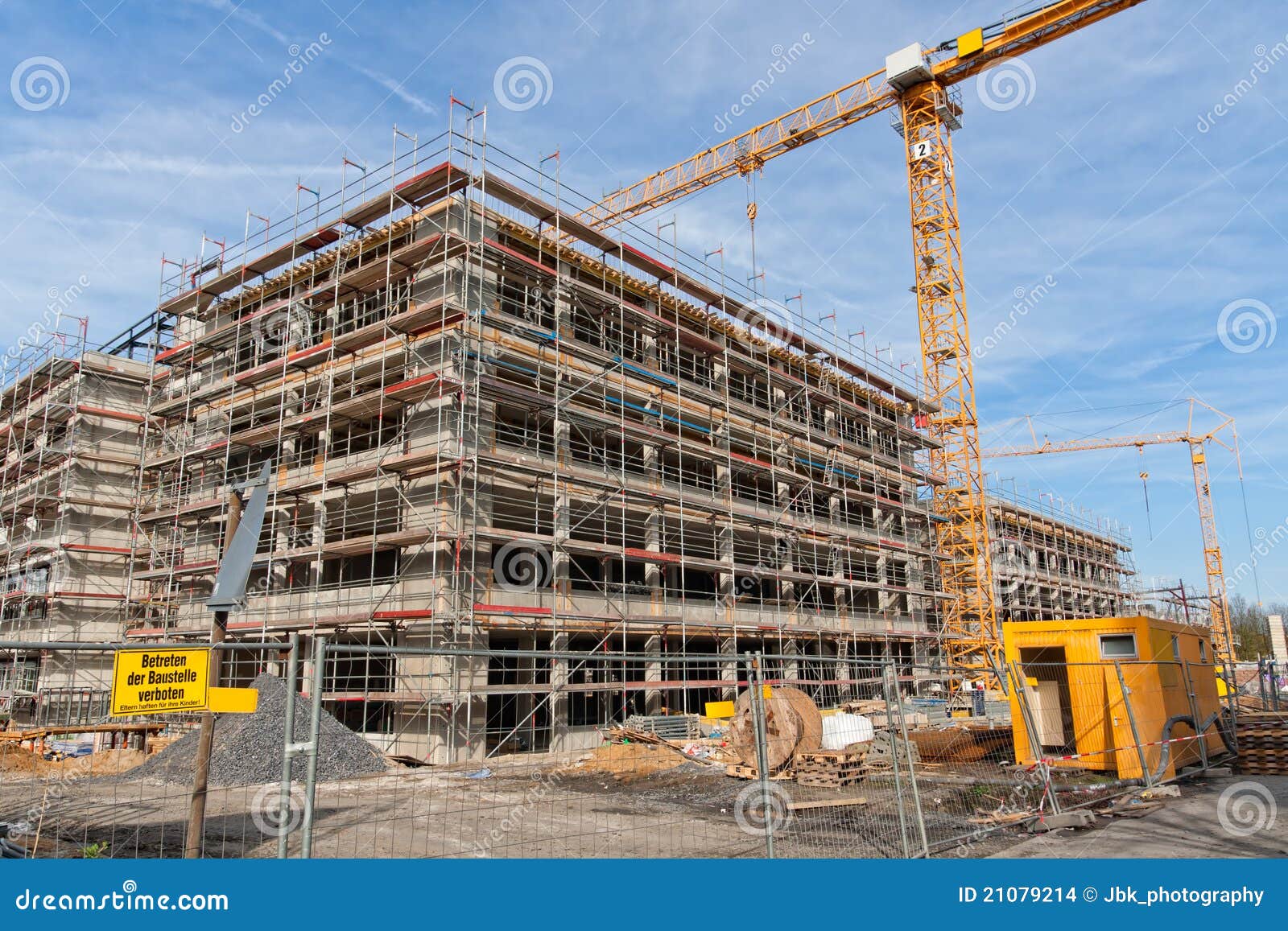 Chantier de construction photo stock. Image of neuf, grue - 21079214