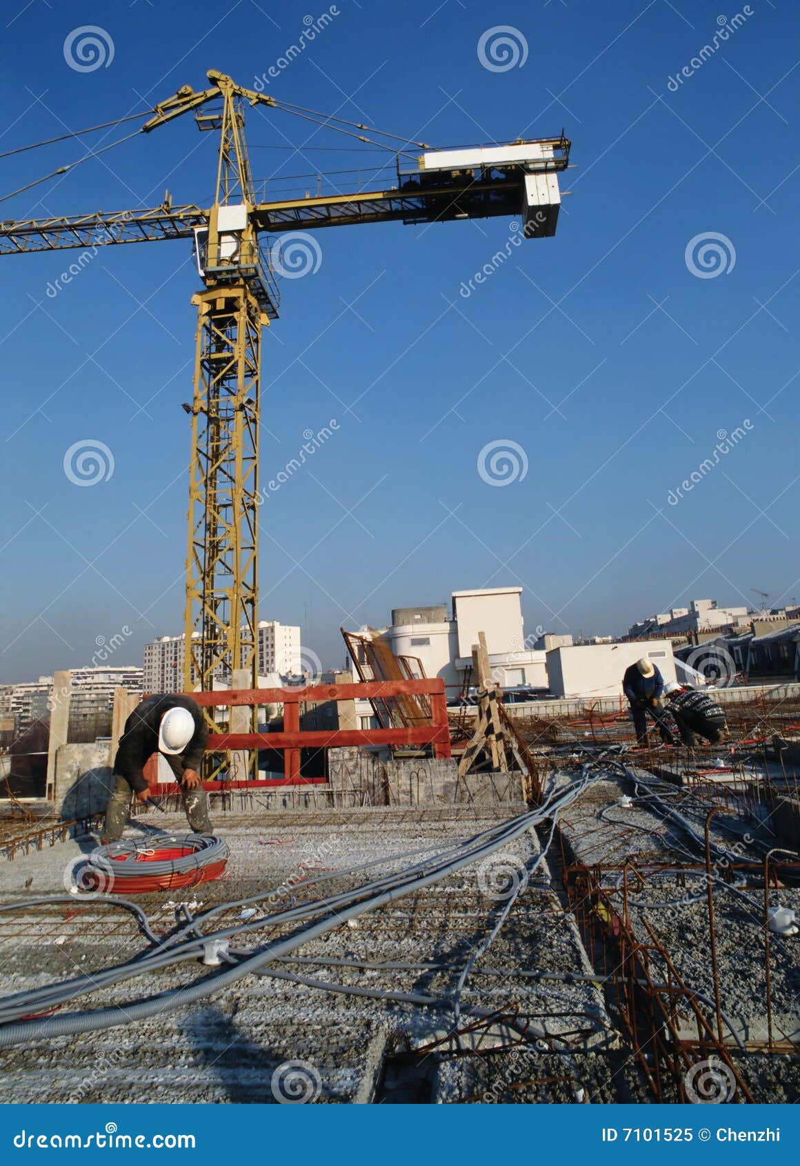 Chantier de construction image stock. Image du développement - 7101525