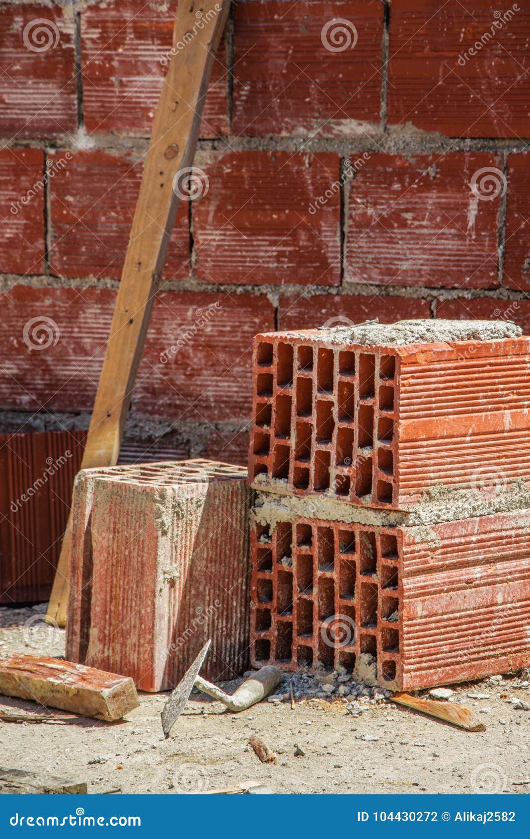 Chantier De Construction - Construction En Briques Rouge Photo stock ...