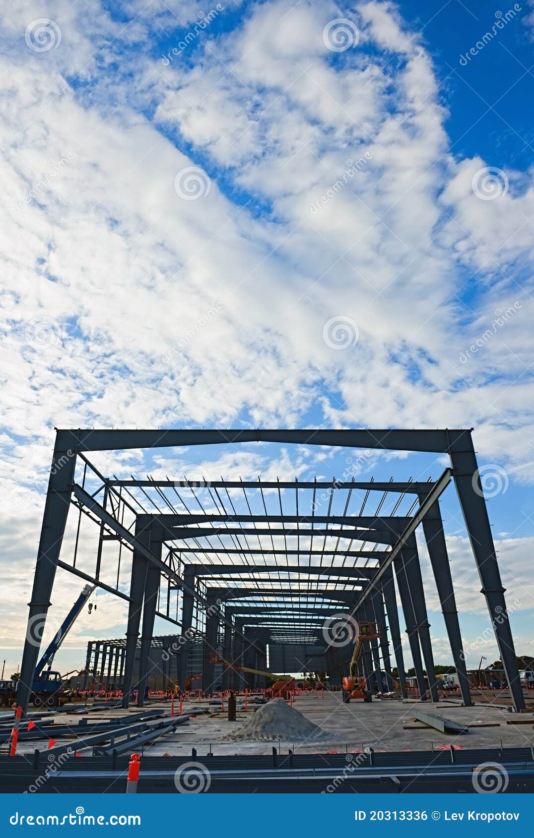 Chantier De Construction Industriel Photo stock - Image du levage ...