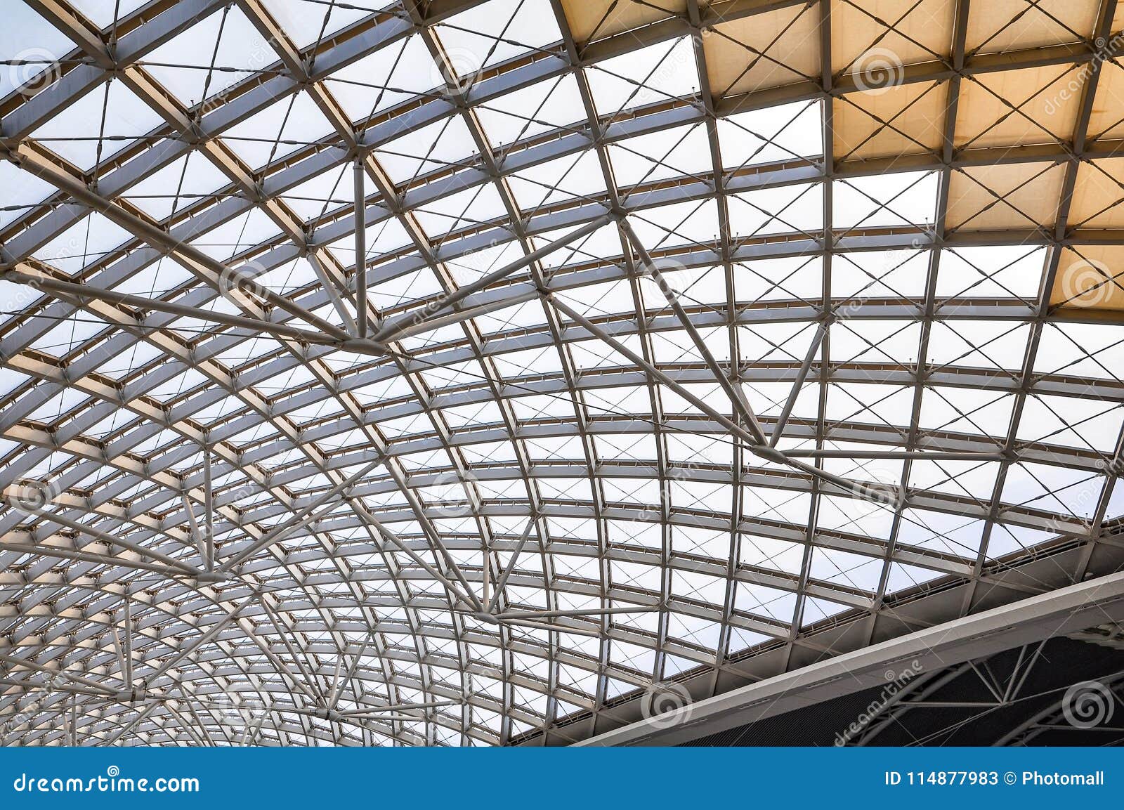 Chantier De Construction Moderne De Structure De Toit D'architecture ...