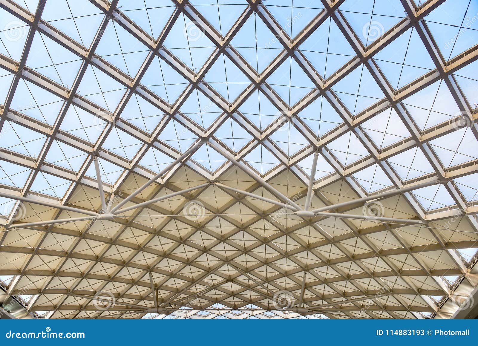 Chantier De Construction Moderne De Structure De Toit D'architecture ...