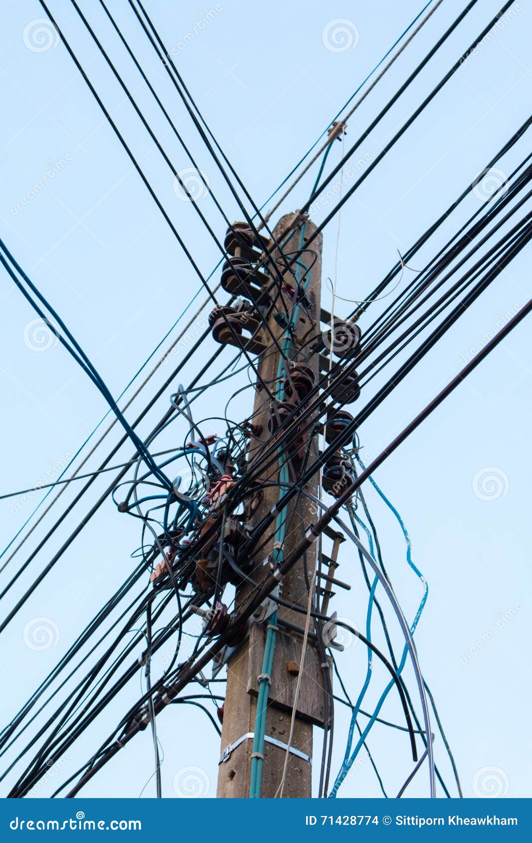 Chaotic mess of a wires stock photo. Image of chaos, mast - 71428774