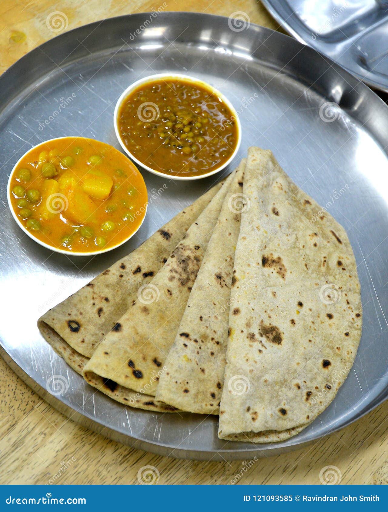 Chapati стоковое изображение. изображение насчитывающей пресный - 121093585