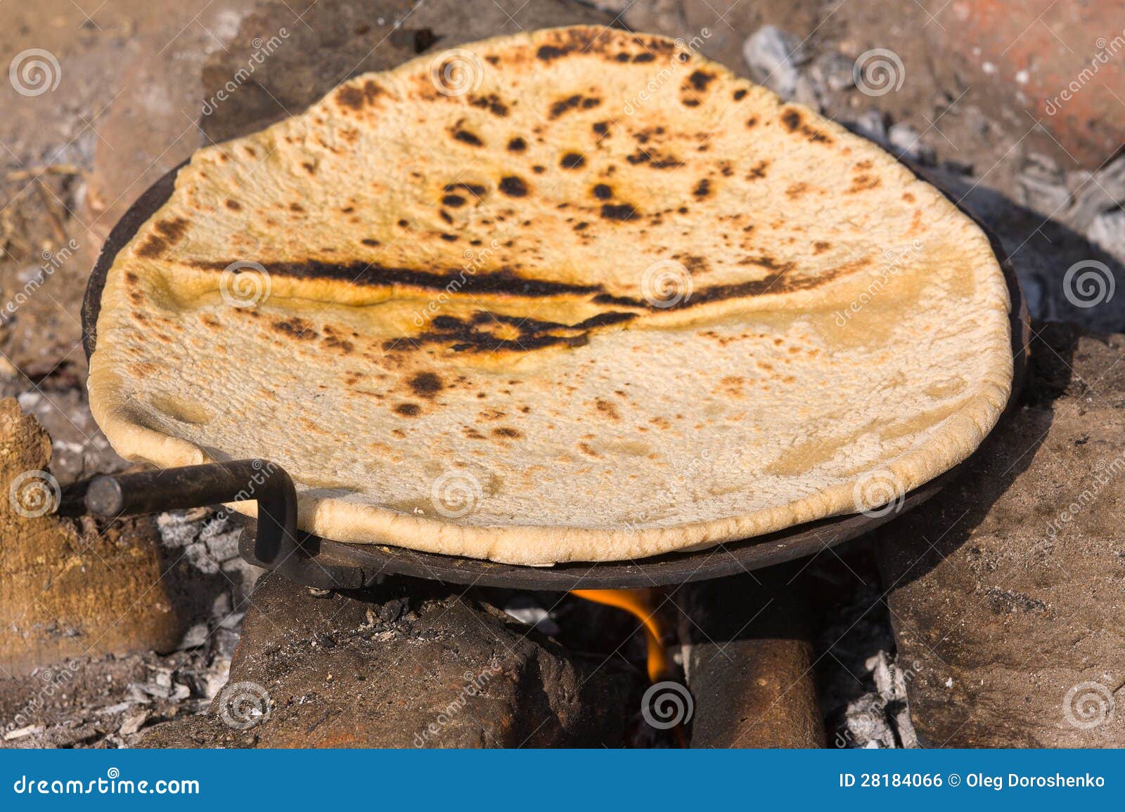Chapatti photo stock. Image du boulangerie, handmade - 28184066