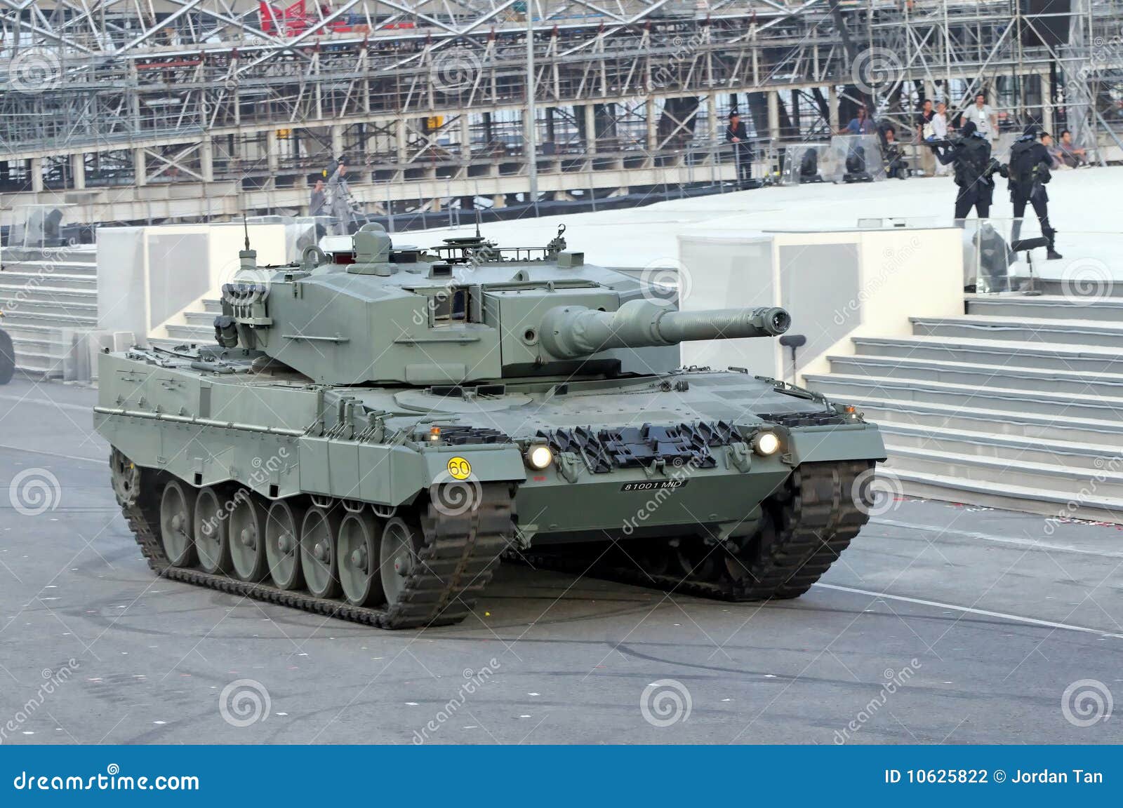 Char Leopard à NDP 2009 photographie éditorial. Image du militaire ...