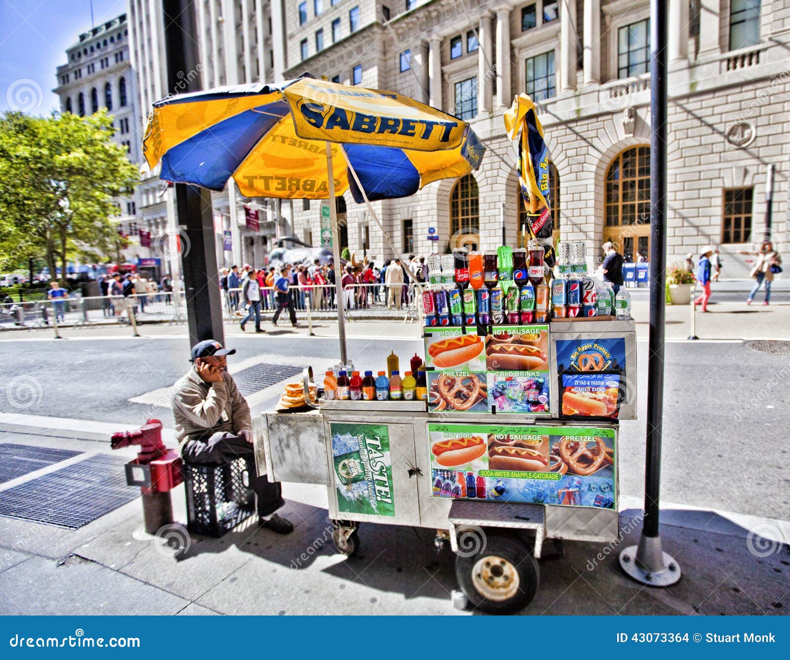 Chariot de nourriture image stock éditorial. Image of attraction - 43073364