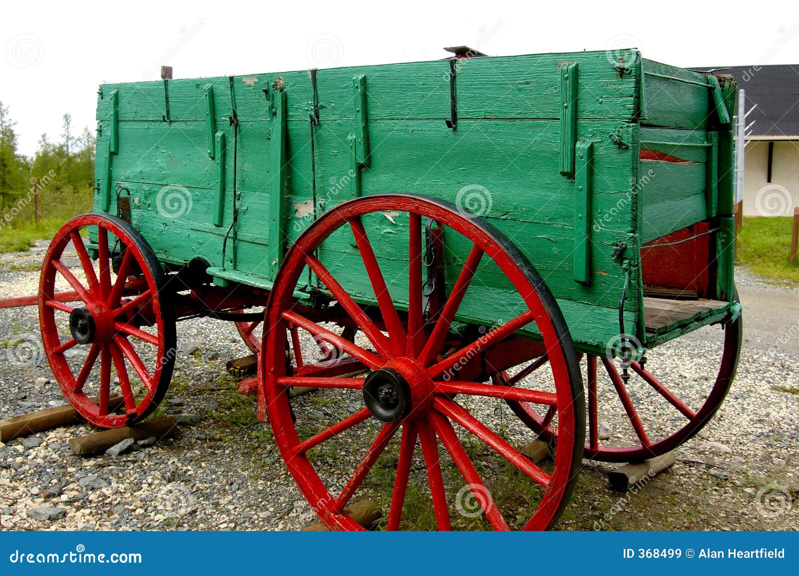 Chariot pionnier image stock. Image du voyant, roues, ferme - 368499