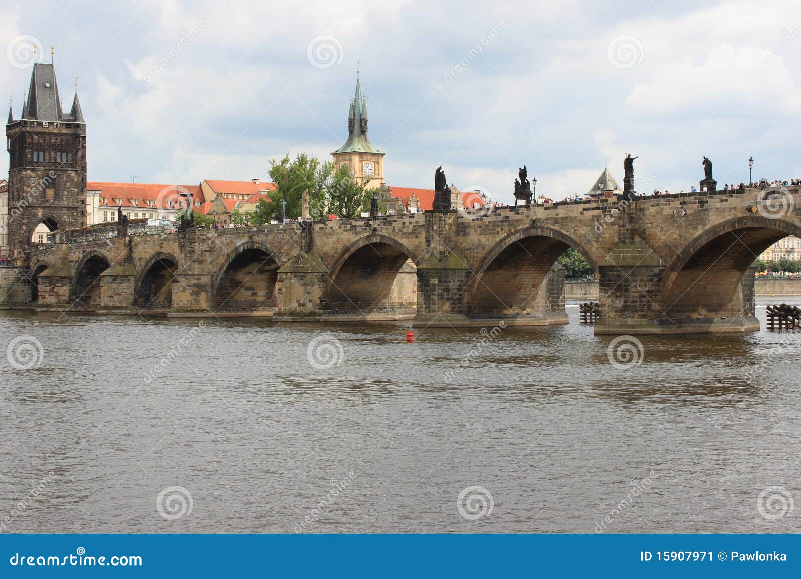 Charles Bridge stock afbeelding. Image of romantisch - 15907971