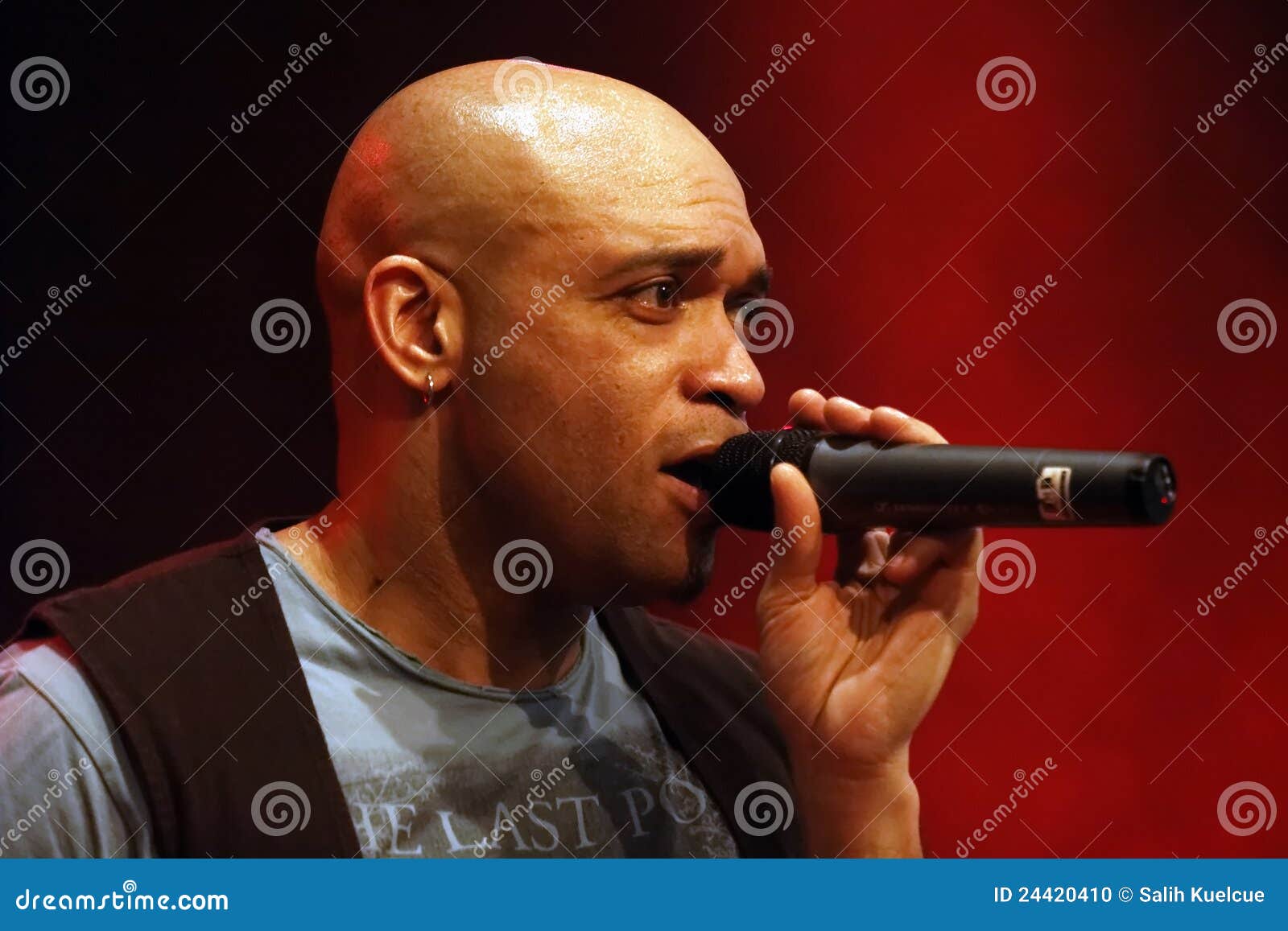 Charles Simmons image éditorial. Image du chanteur, vivant - 24420410