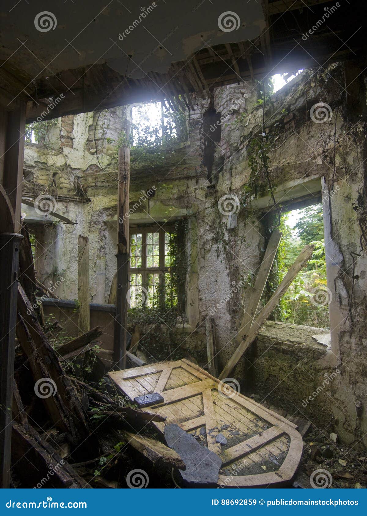 Charleville Castle Stables Picture. Image: 88692859