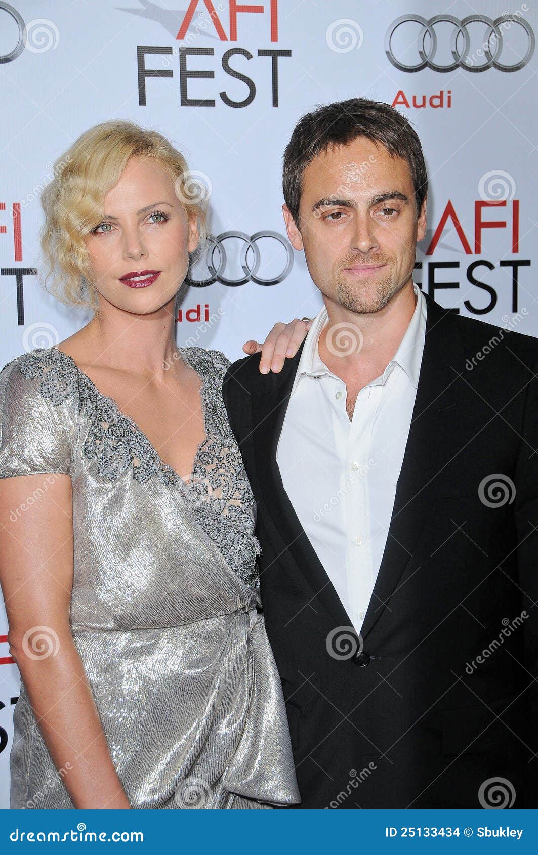 Charlize Theron, Stuart Townsend Imagem de Stock Editorial - Imagem de ...