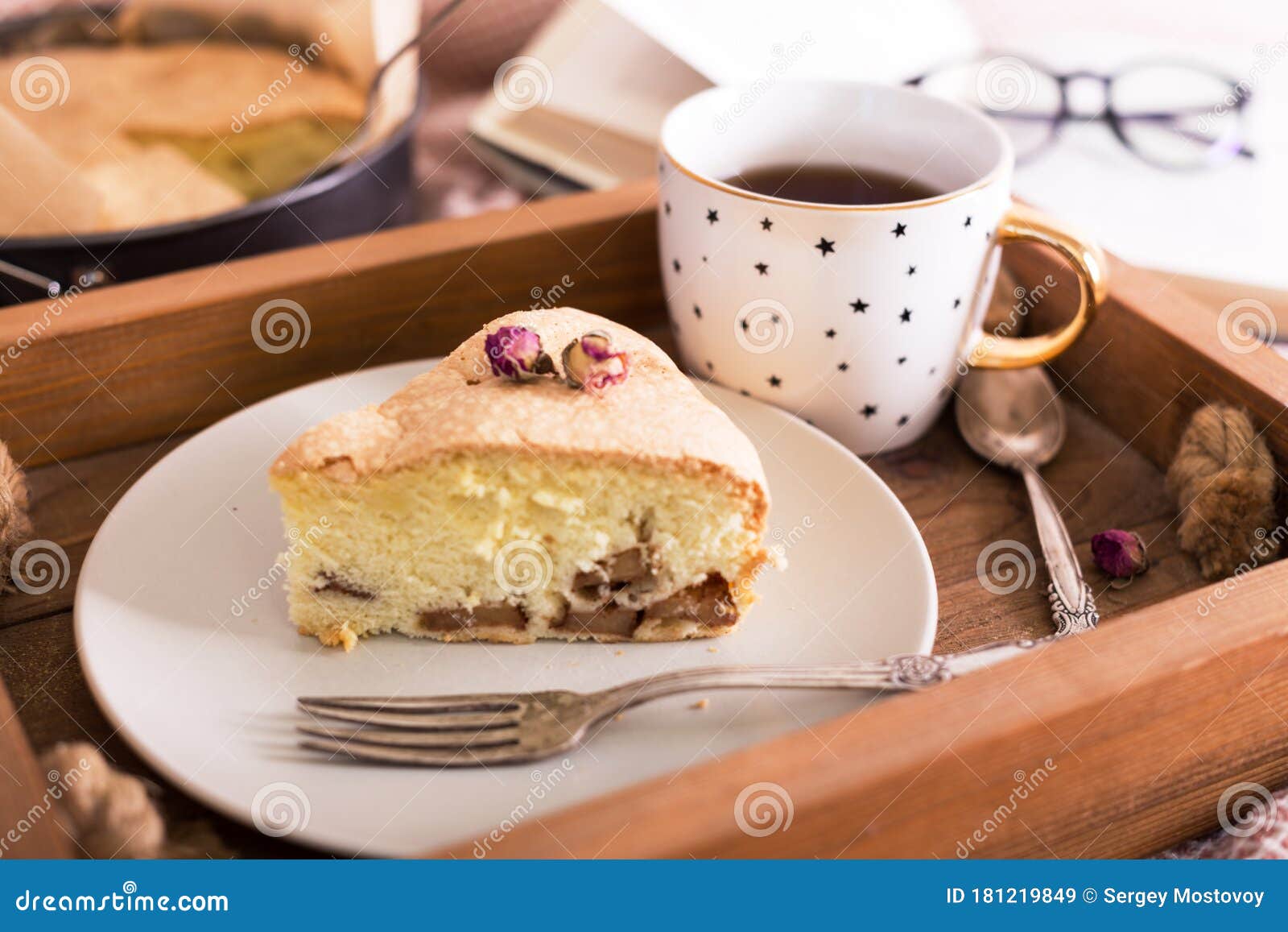 Charlotte pie with apples stock image. Image of fruit - 181219849