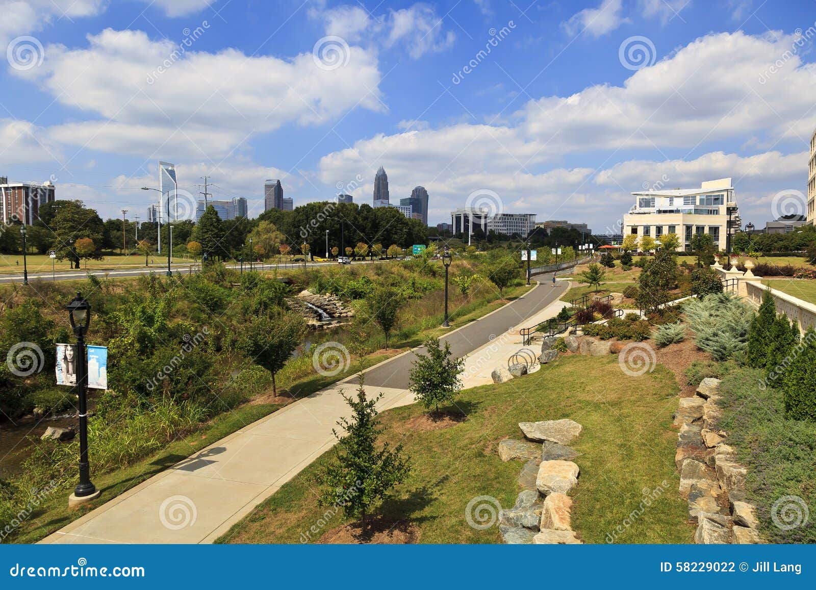 Charlotte Skyline De Parc De Midtown Photographie éditorial - Image du ...