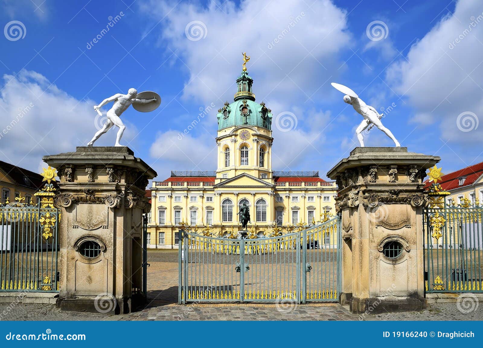 Charlottenburg palace editorial image. Image of yellow - 19166240