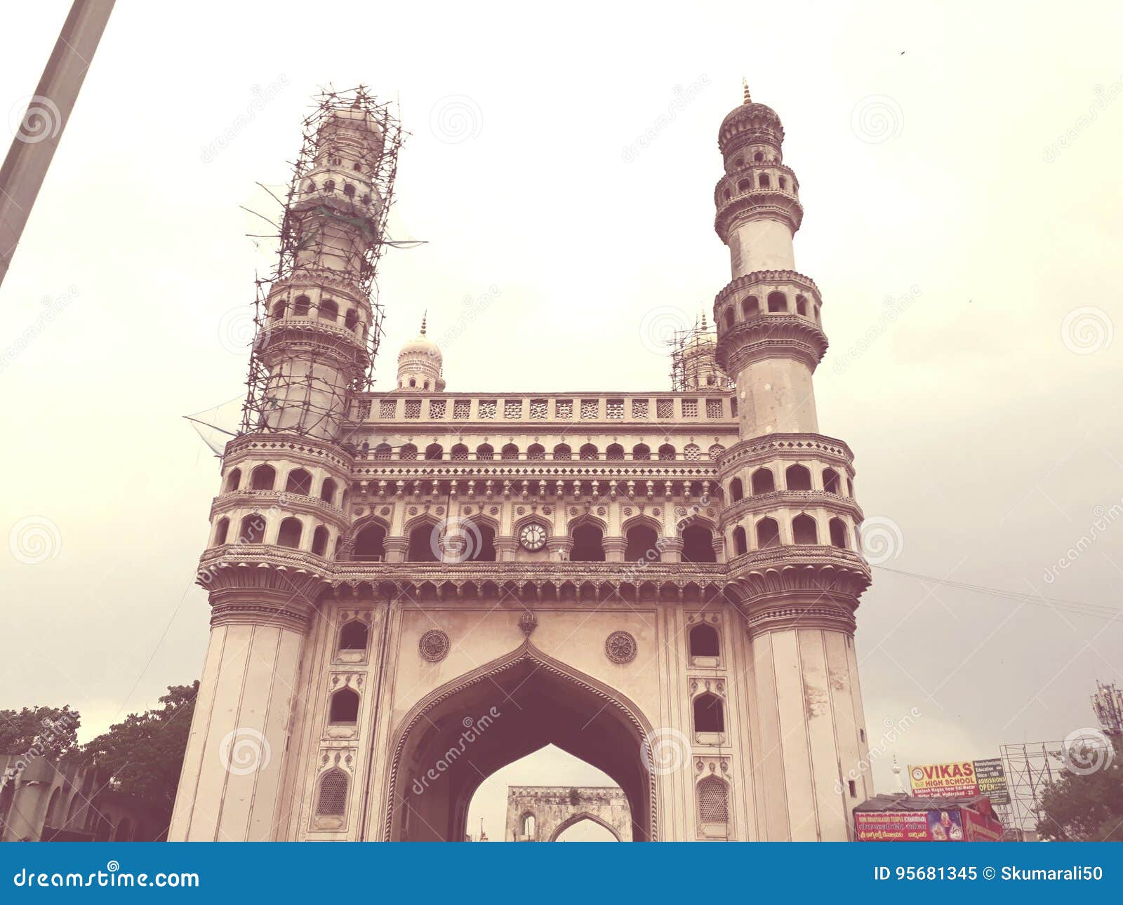 Charminer Hyderabad INDIA editorial image. Image of india - 95681345