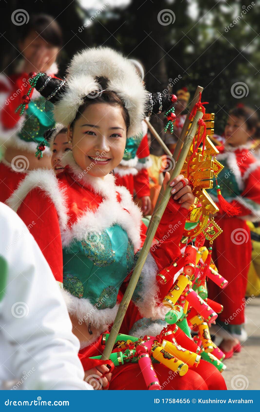 Charming Chinese dancer editorial photo. Image of carnival - 17584656