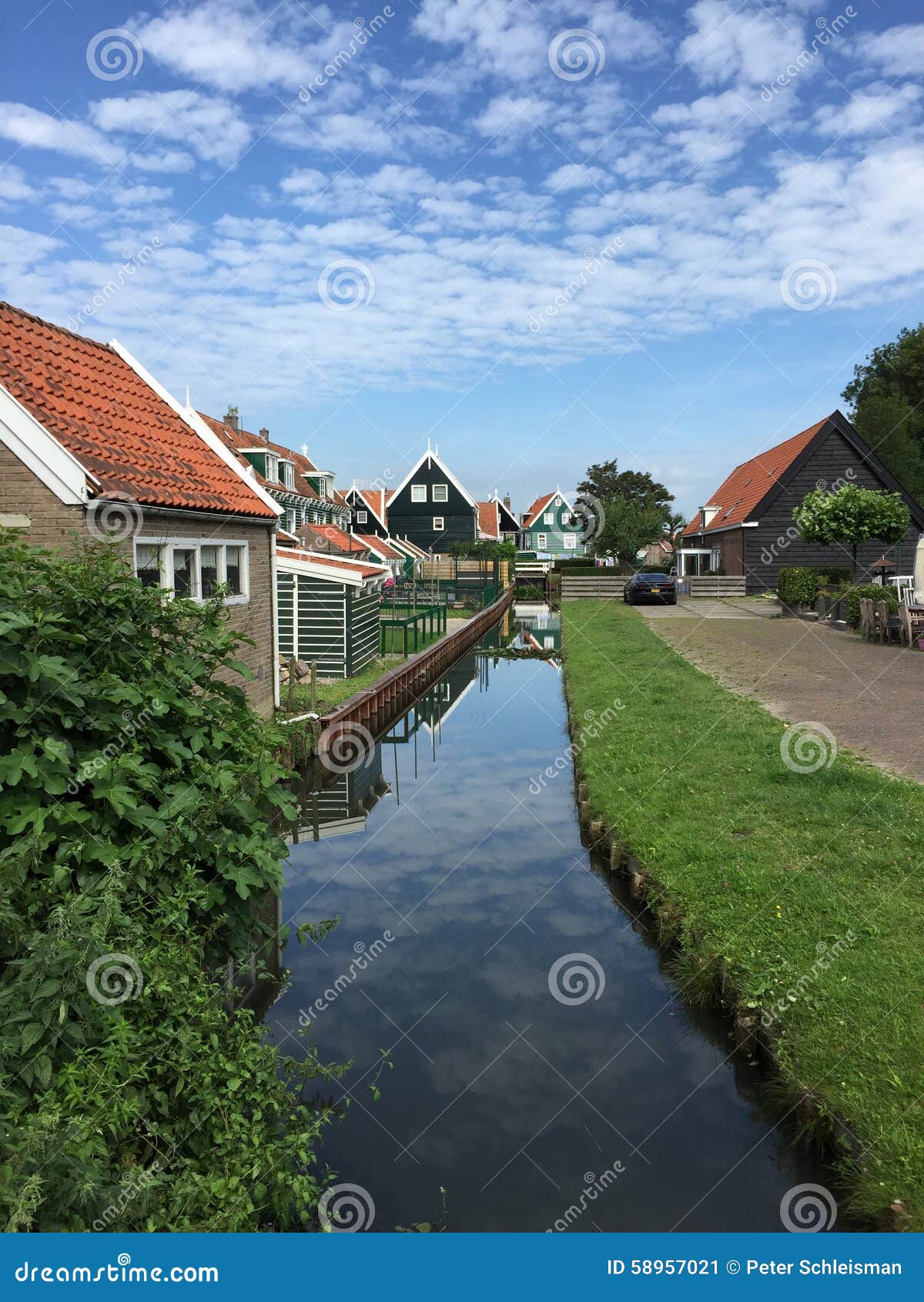 Charming Dutch Canal stock image. Image of nederlands - 58957021