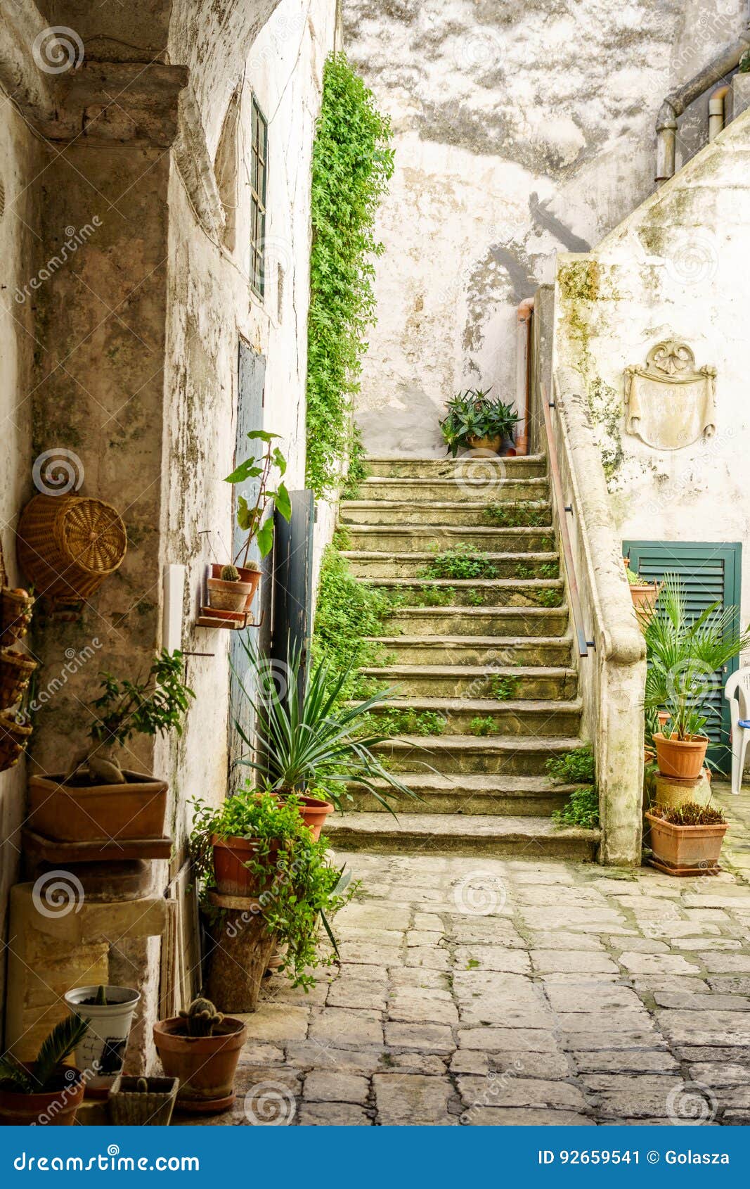 Charming Italian courtyard stock image. Image of charm - 92659541