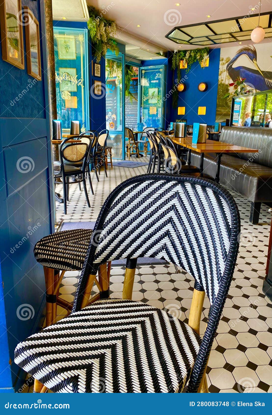 A Charming Little Cafe in Paris Editorial Stock Photo - Image of plant ...
