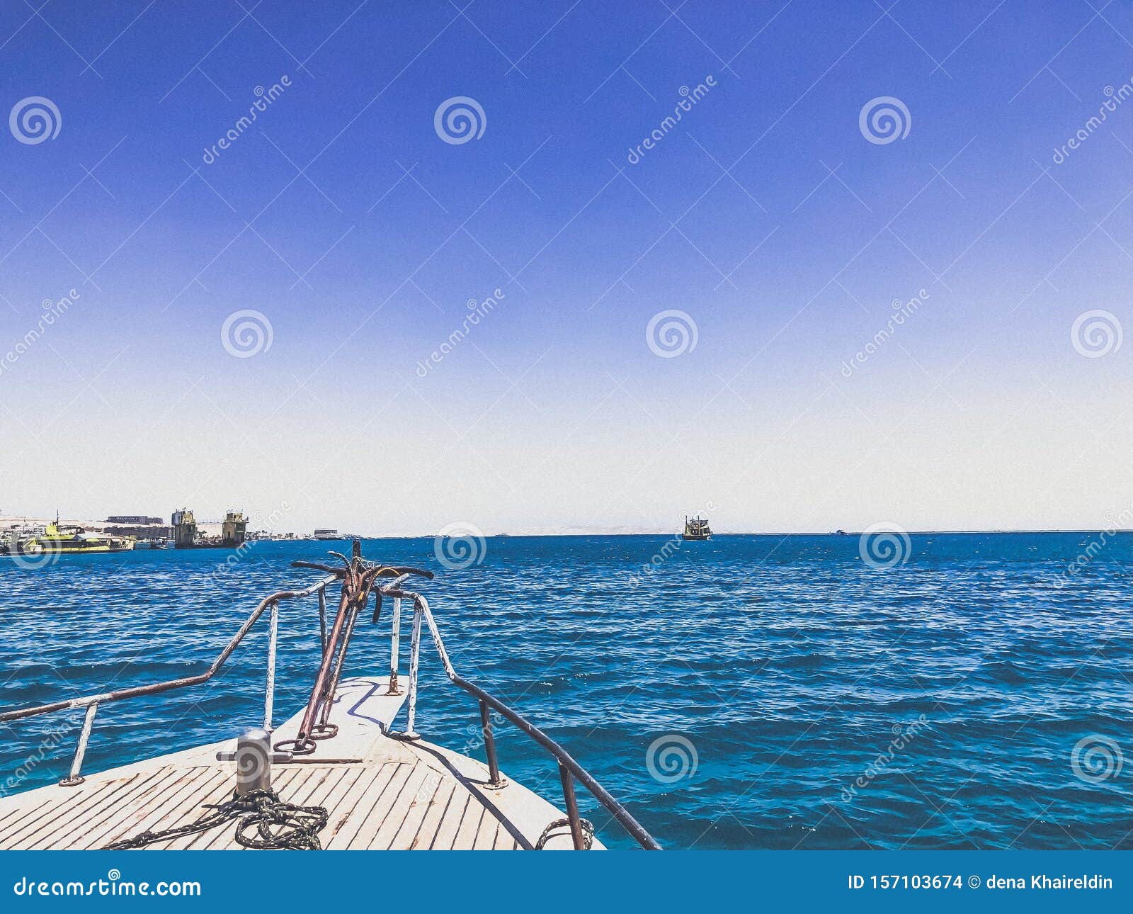 A Bout in the Middle of the Red Sea Stock Photo - Image of ocean, bout ...