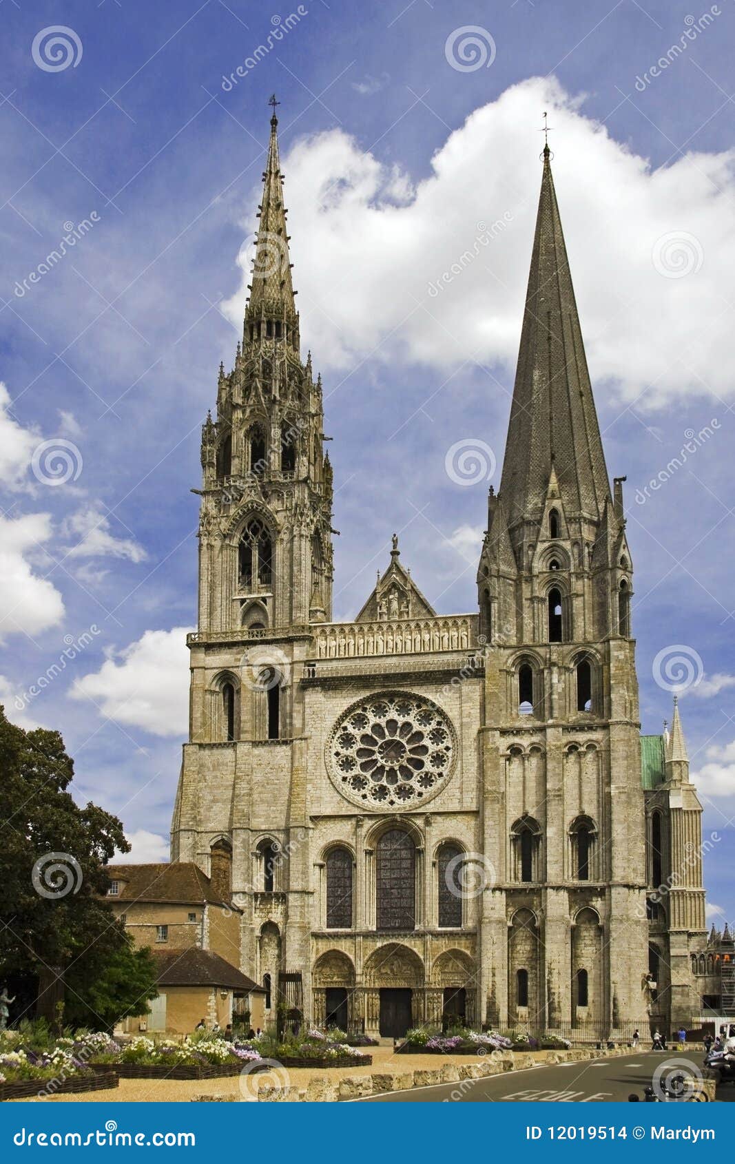 Chartres Cathedrale stock photo. Image of basilica, construction - 12019514