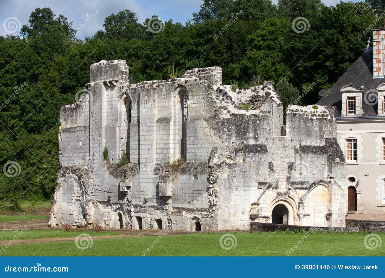 Chartreuse du Liget - foto de archivo. Imagen de viejo - 39801446