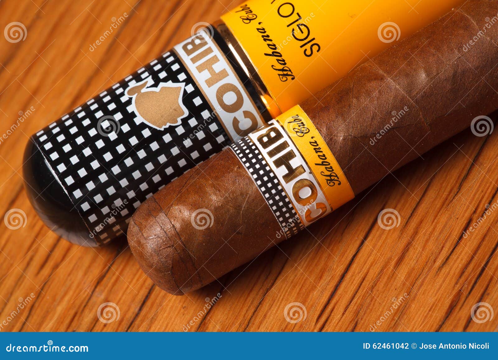 Charuto de Cohiba fotografia editorial. Imagem de cuba - 62461042