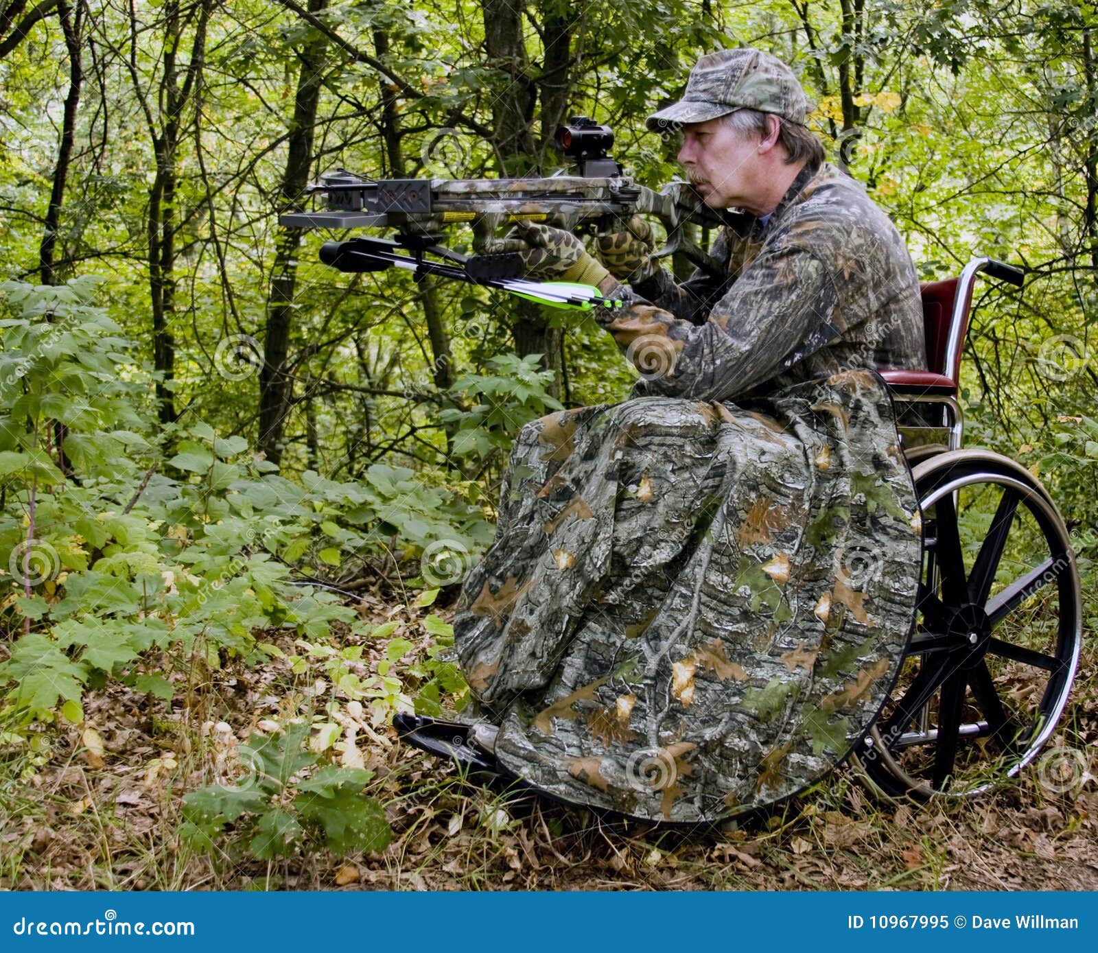 Chasseur handicapé image stock. Image of archer, chasseur - 10967995