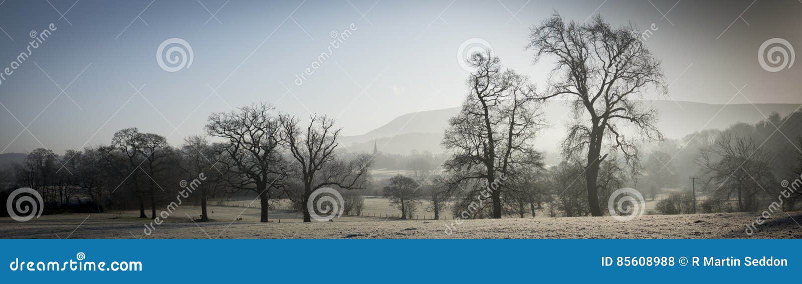 Chatburn and Pendle Hill stock photo. Image of george - 85608988