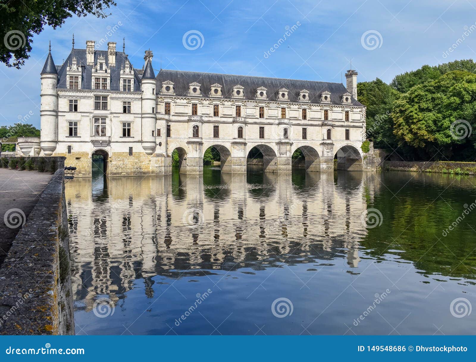 Chateau De Chenonceau on the Cher River - France, the Loire Valley ... Chateau De Chenonceau on the Cher River - France, the Loire Valley ...