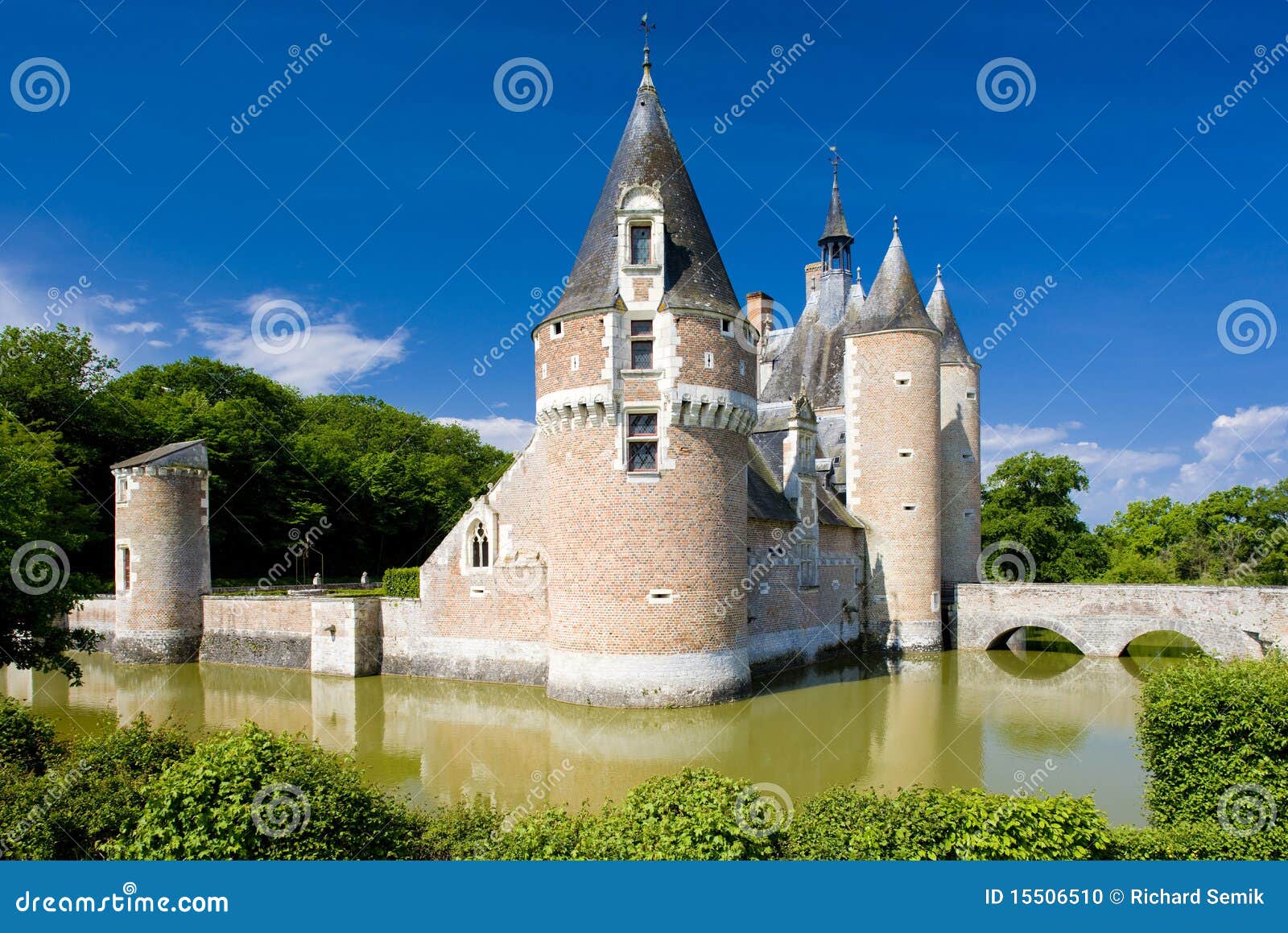 Chateau du Moulin stock photo. Image of moat, buildings - 15506510