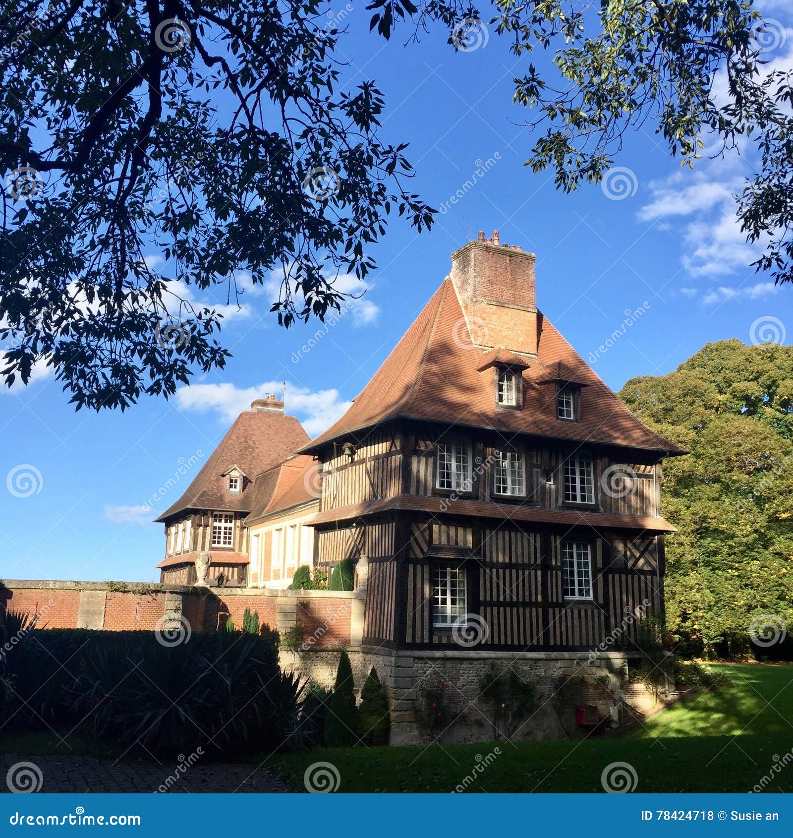 Chateau france normandy arkivfoto. Bild av slott, normandy - 78424718