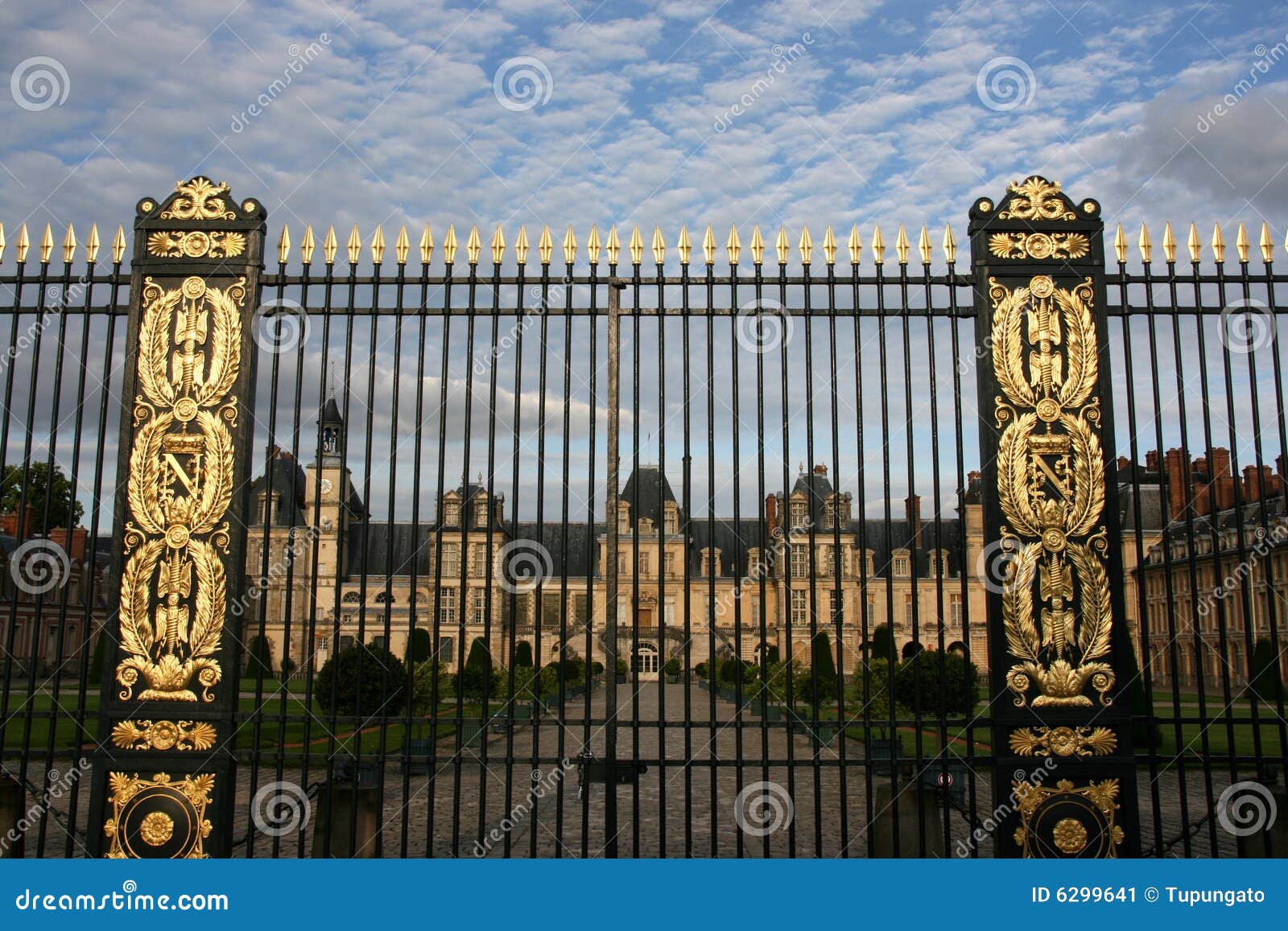 Chateau gate stock image. Image of mannerist, ornate, vintage - 6299641