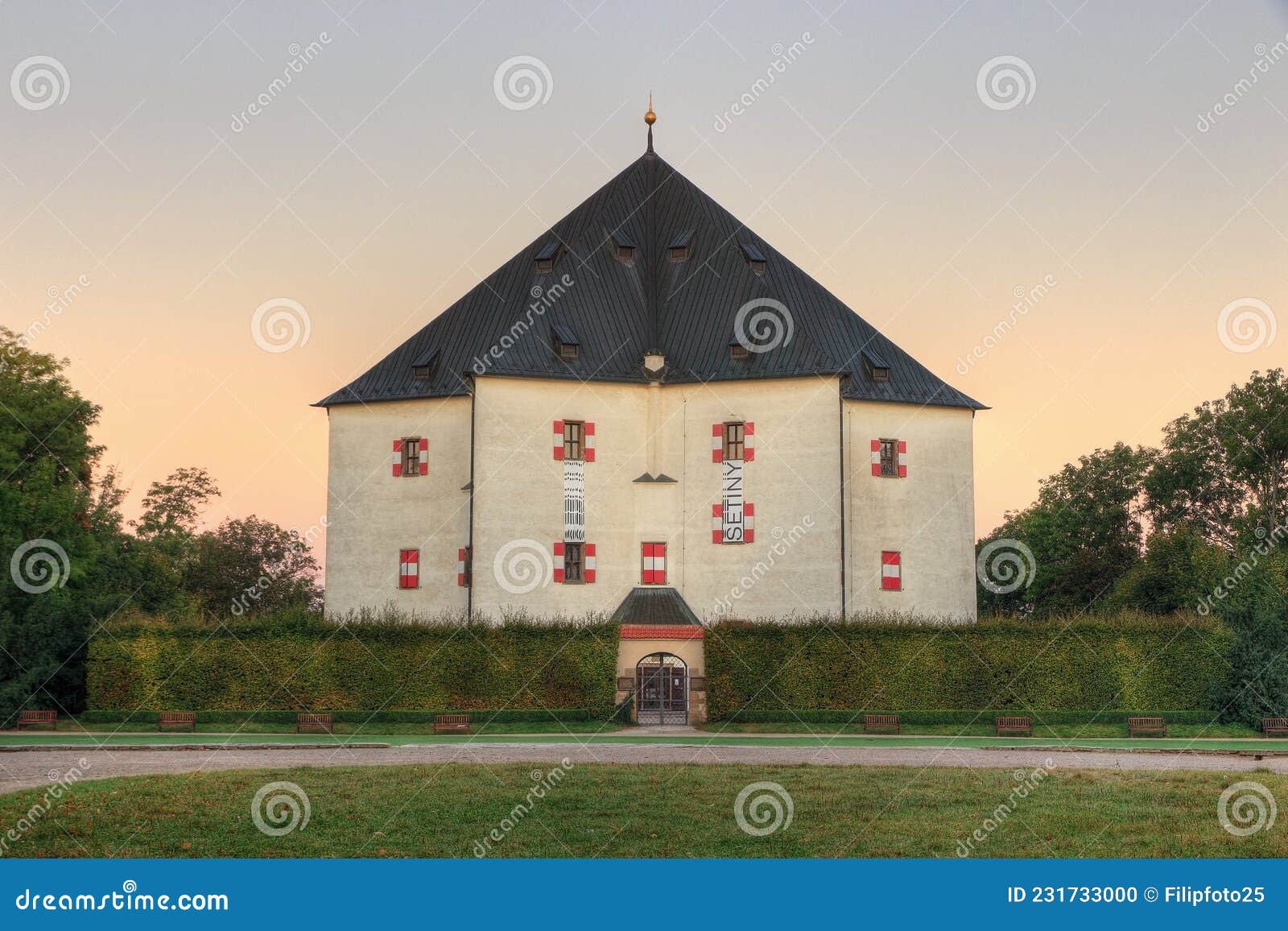 Chateau Hvezda in Prague editorial image. Image of chateau - 231733000