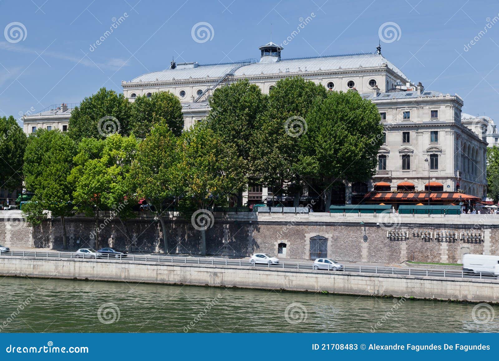 Chatelet Theatre in Paris editorial stock photo. Image of paris - 21708483