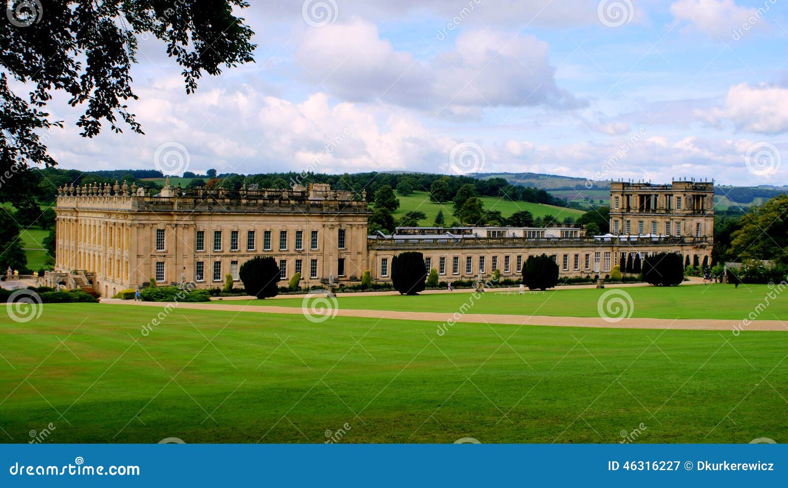 Chatsworth gardens view editorial photography. Image of castle - 46316227