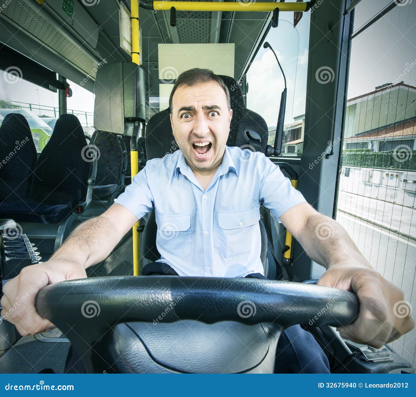 Chauffeur De Bus Avec Le Visage Effrayé. Photo stock - Image du visage ...